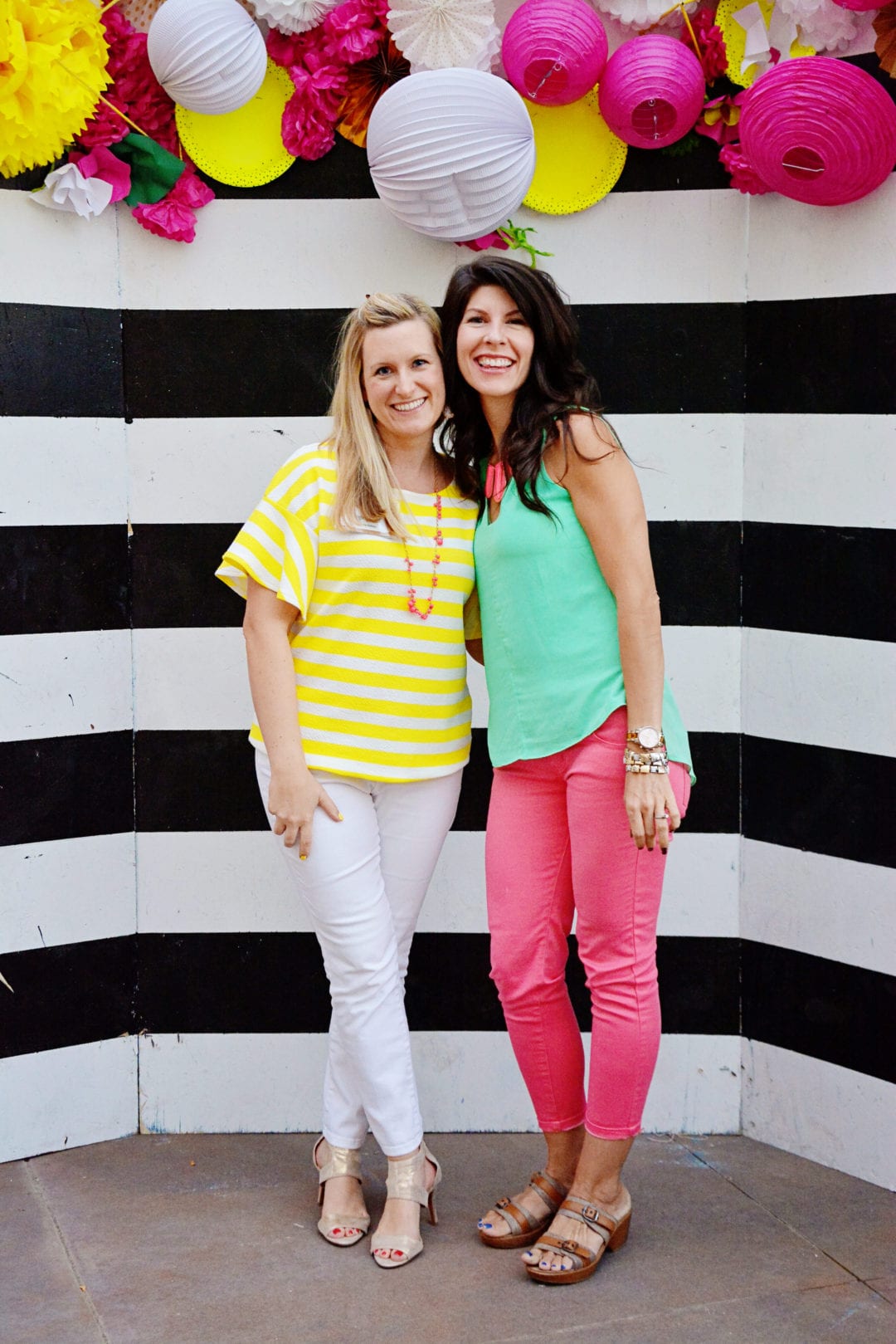 How to Decorate an INEXPENSIVE Pineapple Party! ⋆ Jewel Marlowe